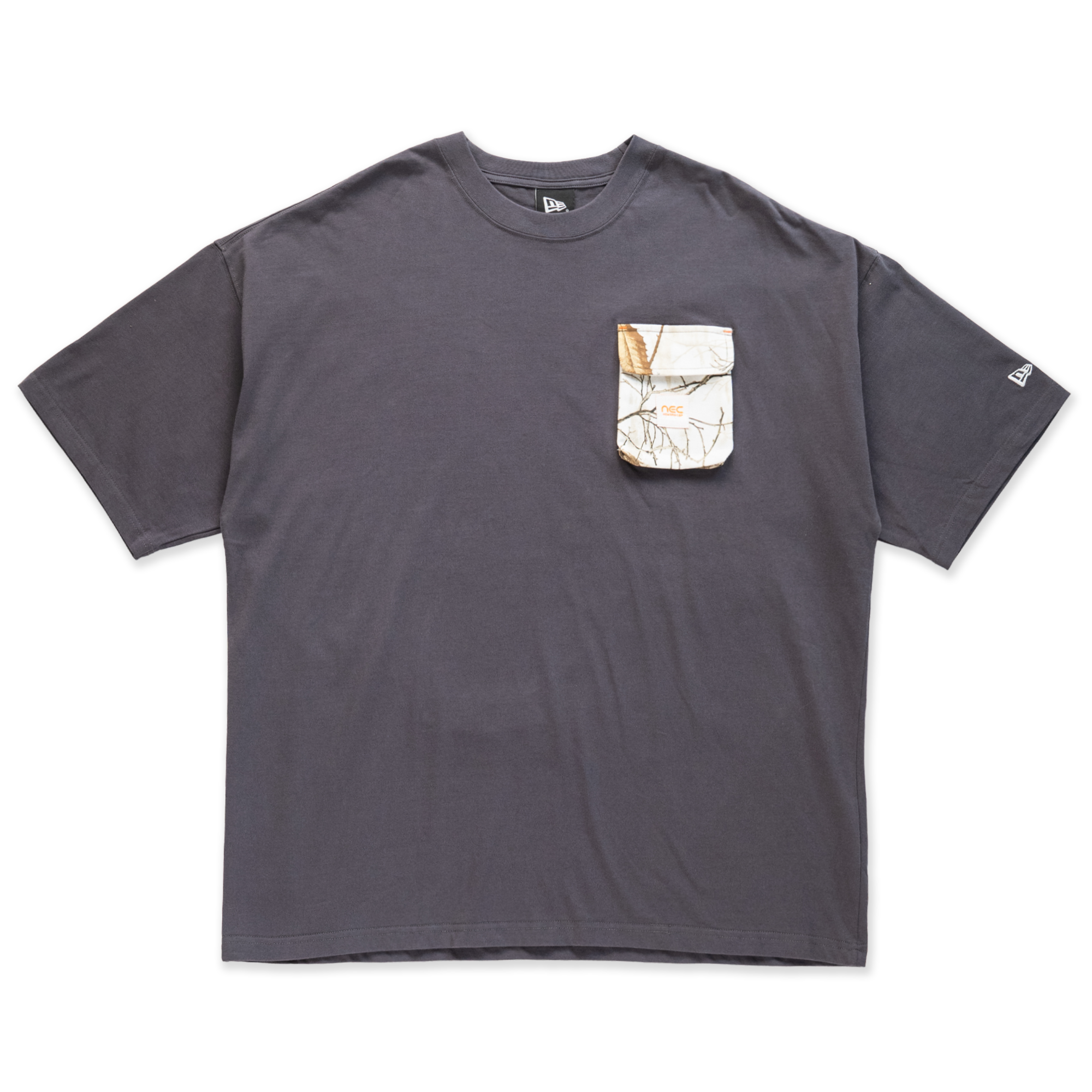 New Era Earthy Skin Graphite Oversized Short Sleeve T-Shirt – New Era ...